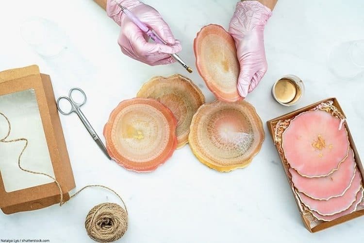 Resin Coasters - Step by Step Tutorial on Making Resin Coasters