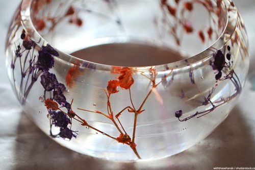 Preserving Flowers in Resin - In-Depth Tutorial with Guide